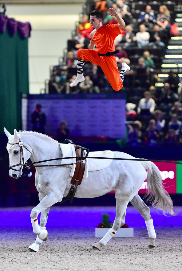 Finale de la Coupe du monde de voltige : belle 2e place de Lukas ...